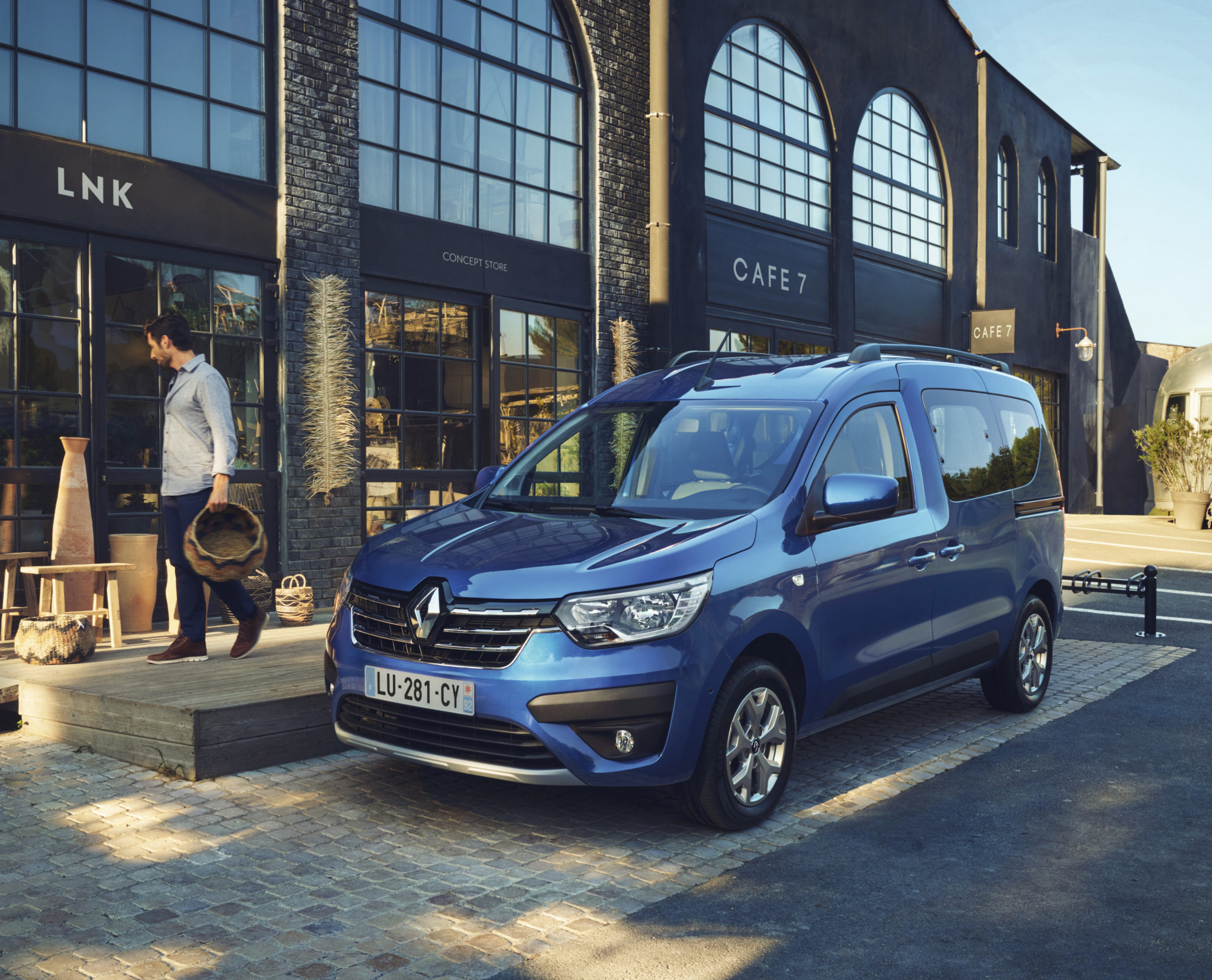 RENAULT RELANCE UN NOUVEL EXPRESS FABRIQUÉ AU MAROC - Sportautomoto.ma